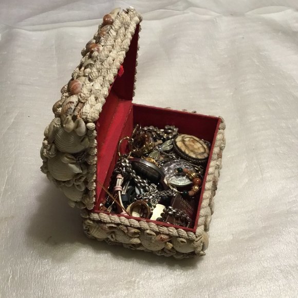 jewelry box | Jewelry | Vintage Seashell Jewelry Box Filled W Lots Of ...
